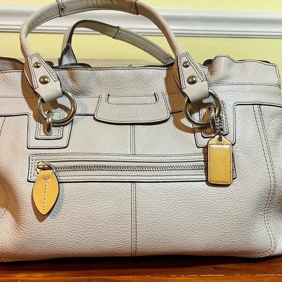 Coach | Bags | Coach Cream Shoulder Bag | Poshmark